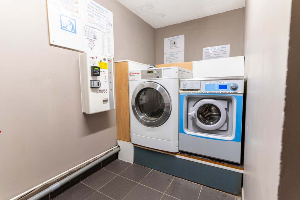 ISCOM Lyon - École de Communication